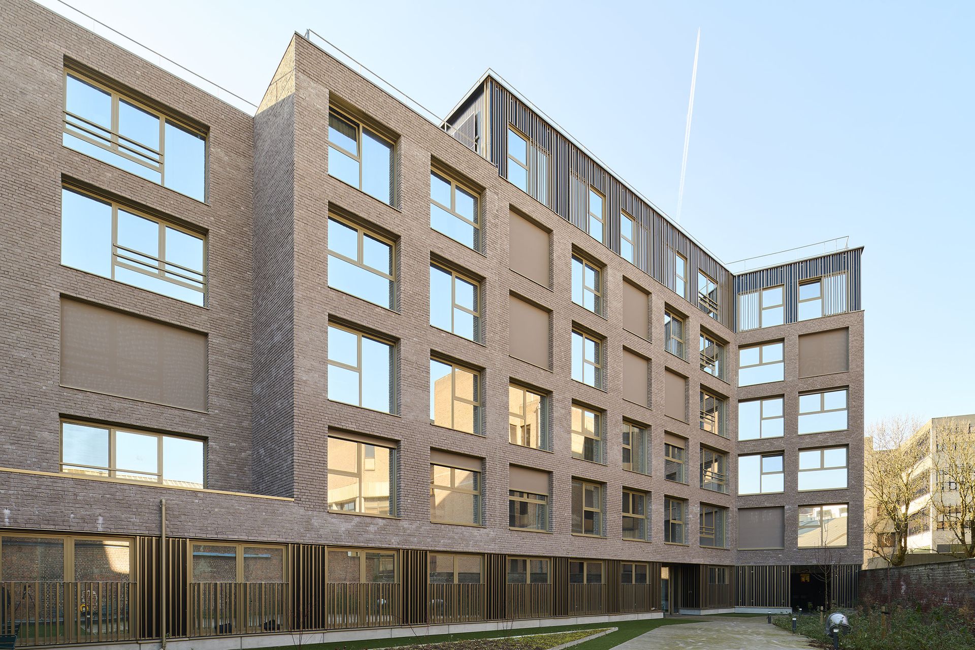 Grandes fenêtres offrant plus de confort aux logements étudiants ...